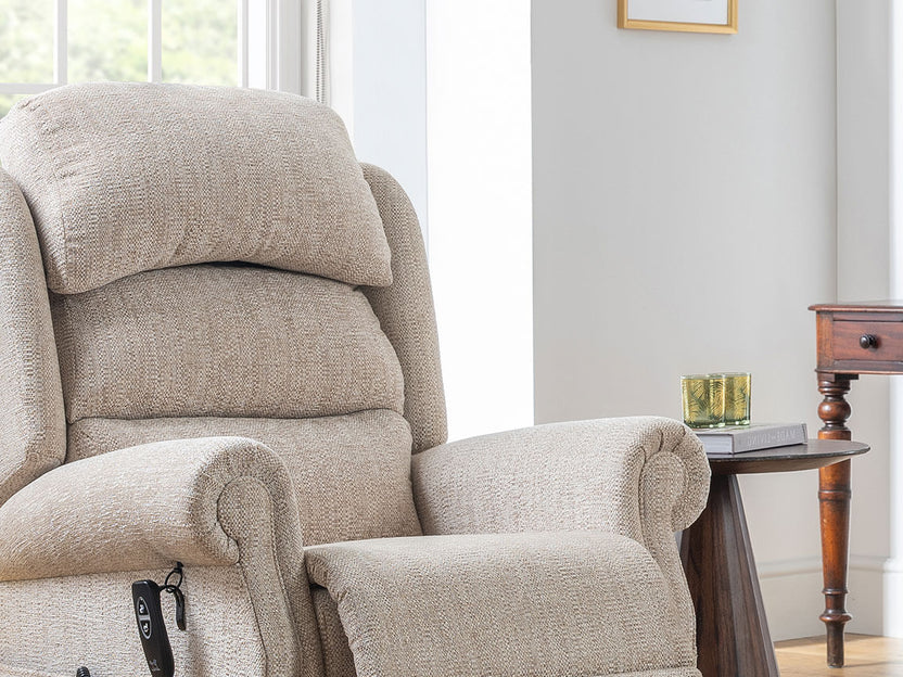 Cotswold Rise and Recline Chair | Muick Sandy