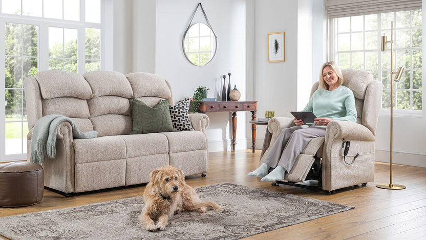 Cotswold Rise and Recline Chair | Muick Sandy